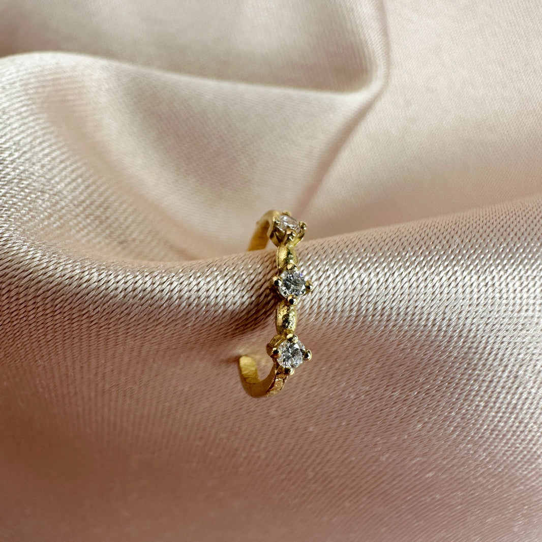 חבקים – Merav Lev-ran